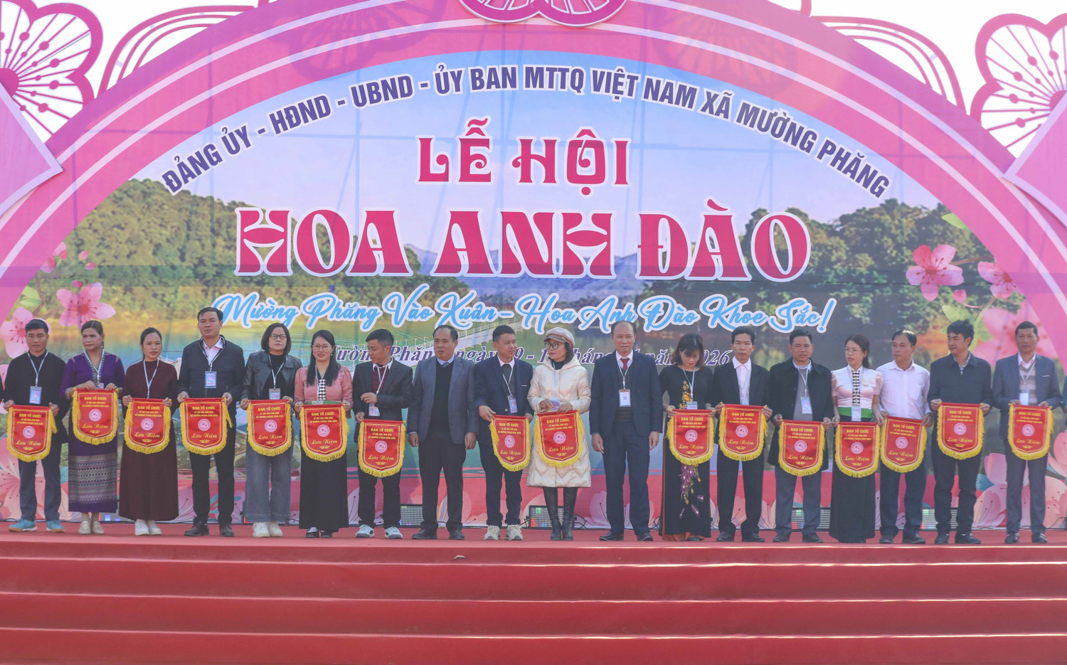 Ceremonia de apertura del Festival de los Cerezos en Flor en la comuna ...