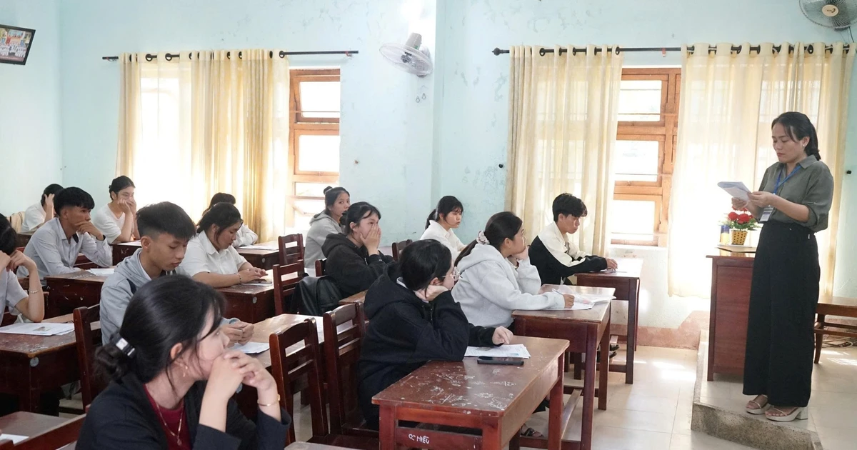 Kỳ thi tốt nghiệp THPT 2025: Quan tâm hỗ trợ thí sinh dân tộc Cơ Tu ...