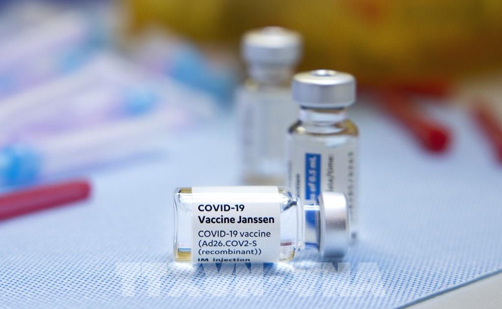 Vaccine của Johnson & Johnson có tác dụng chống lây nhiễm trong 6 tháng ...