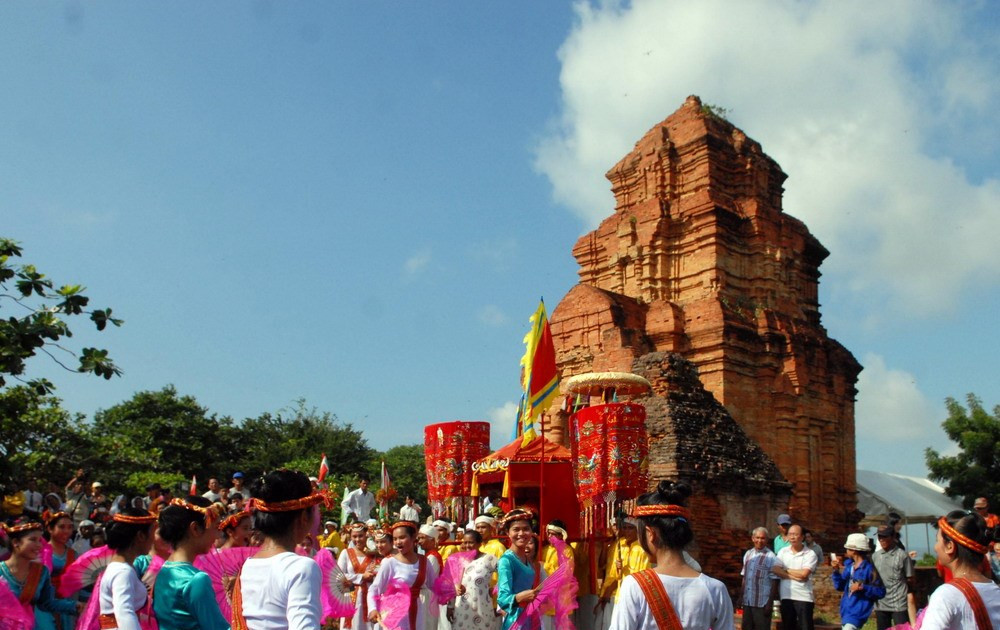 Bình Thuận đảm bảo an toàn, thuận lợi cho đồng bào Chăm Bàlamôn đón Tết ...