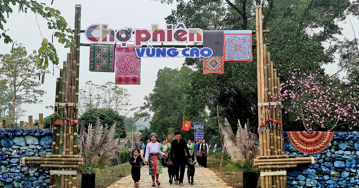 Hấp dẫn Phiên chợ vùng cao – Chào năm mới 2025 tại Làng Văn hóa - Du ...