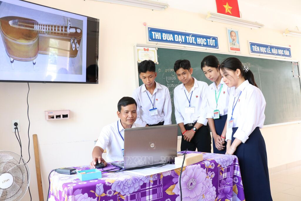 Trà Vinh phát triển nguồn nhân lực chất lượng cao người dân tộc thiểu ...