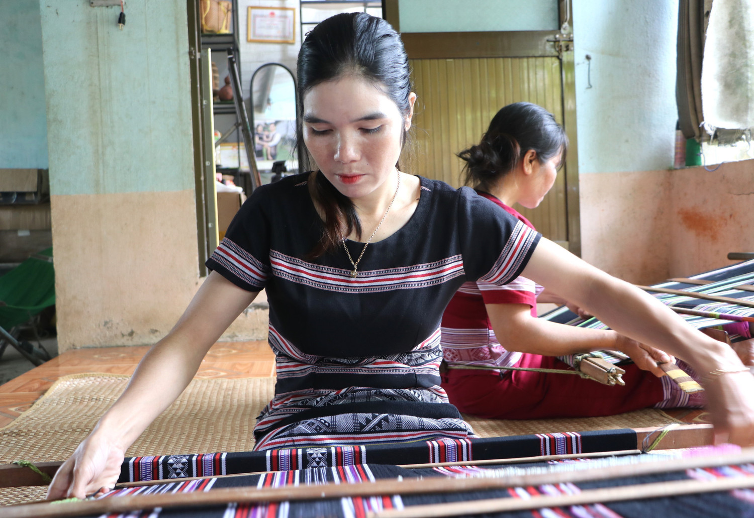 Làng nghề truyền thống dệt nên bức tranh Tết xứ Quảng | Báo ảnh Dân tộc ...