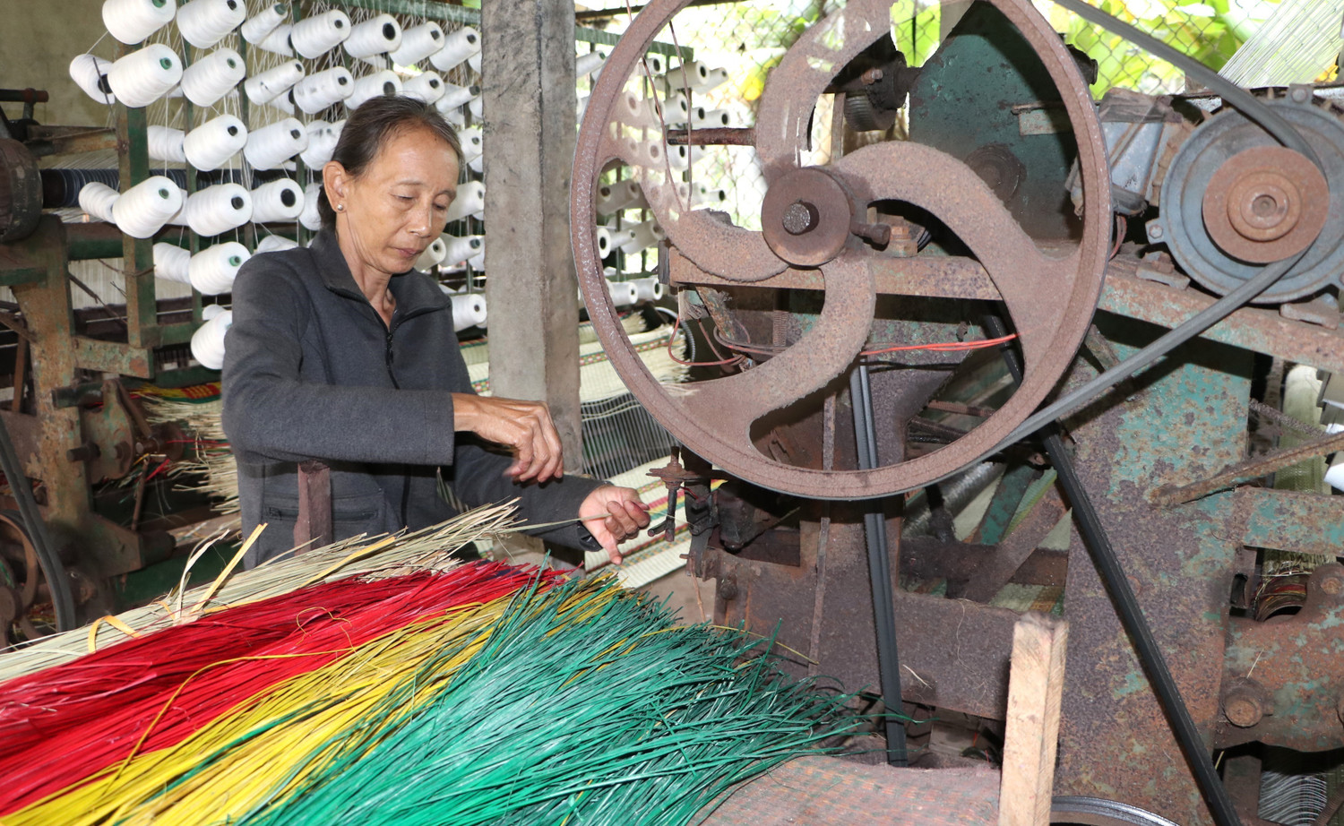 Làng nghề truyền thống dệt nên bức tranh Tết xứ Quảng | Báo ảnh Dân tộc ...