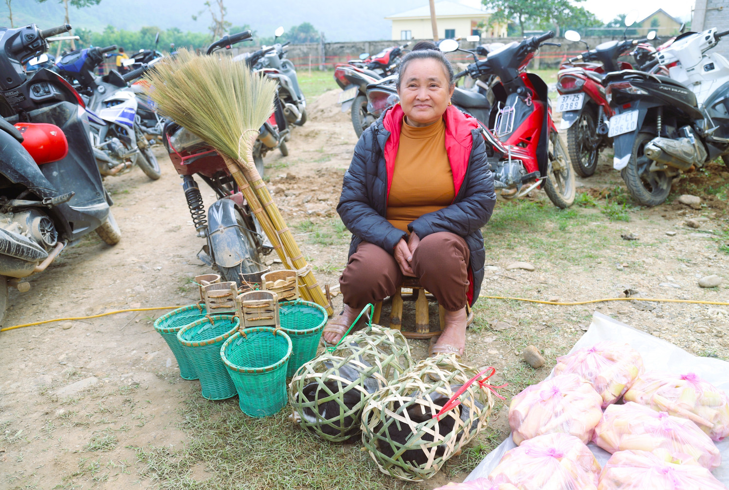 Nghệ An: Độc đáo sắc màu, không gian văn hóa chợ phiên Mường Chon | Báo ...